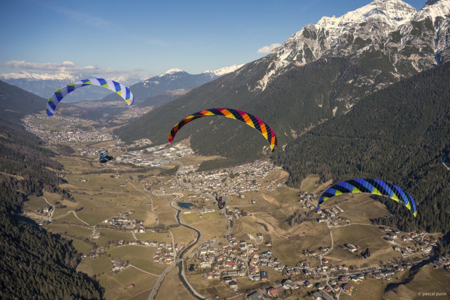 Phi Symphonia 2 LIGHT EN-A | Gleitschirmschule Thun, Bern, Interlaken